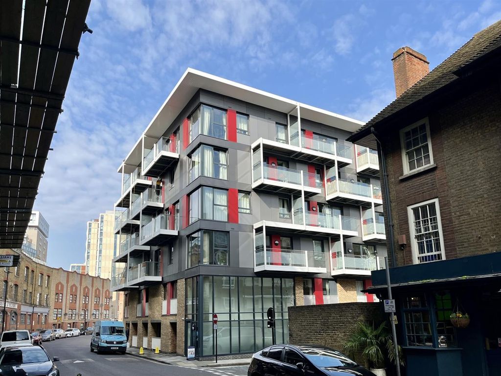 1 bed flat to rent in 80 Back Church Lane, Twyne House Apartments ...