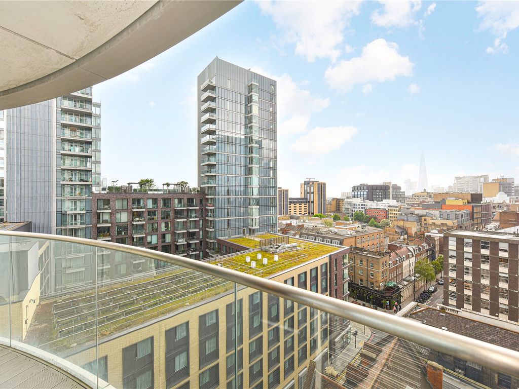 3 bed flat to rent in Altitude Point, 71 Alie Street, London E1, £4,250 ...