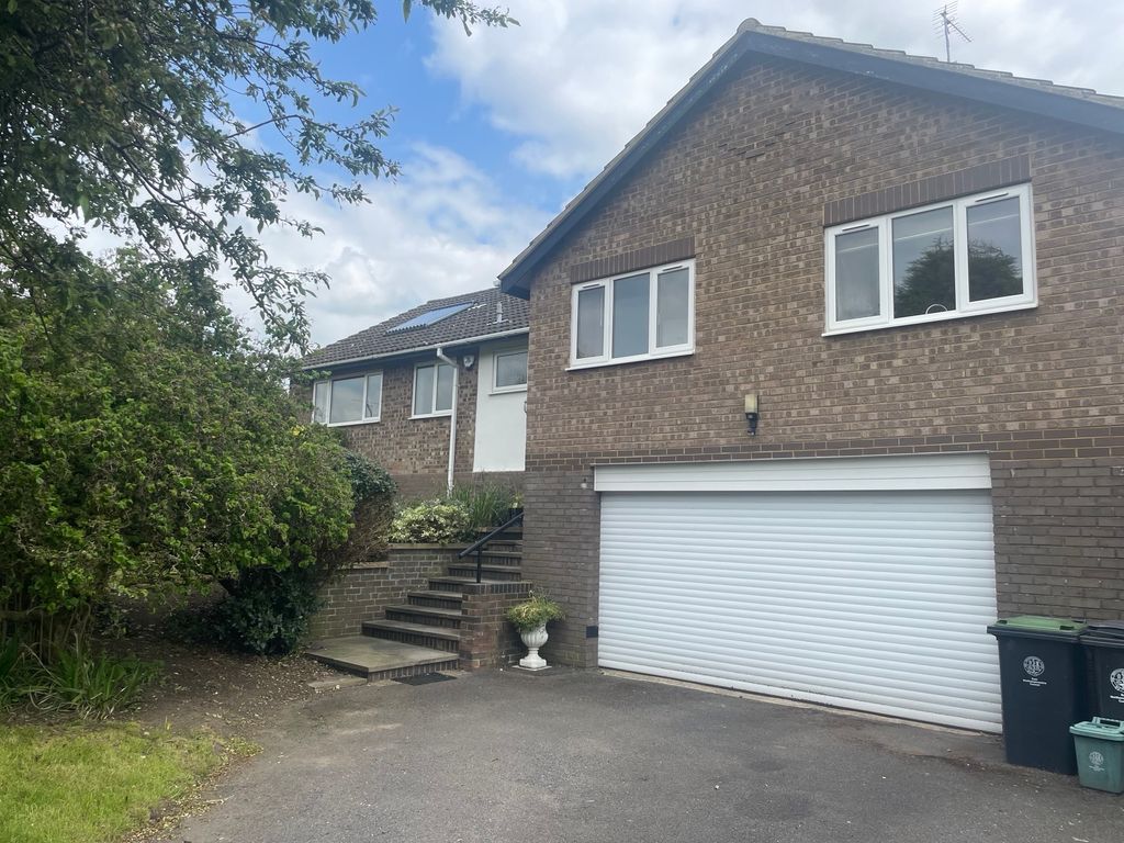 4 bed bungalow to rent in Dovecote Drive, Little Addington NN14 - Zoopla