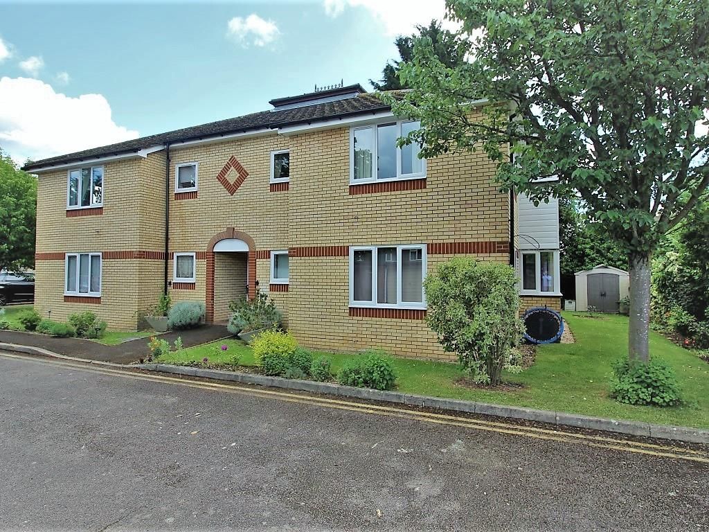 1 bed flat for sale in Orchard Court, Reading RG2 - Zoopla