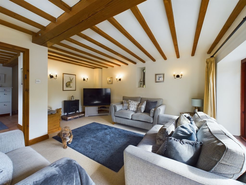 2 bed barn conversion to rent in The Little Barn, Manor Lane, Bredons ...