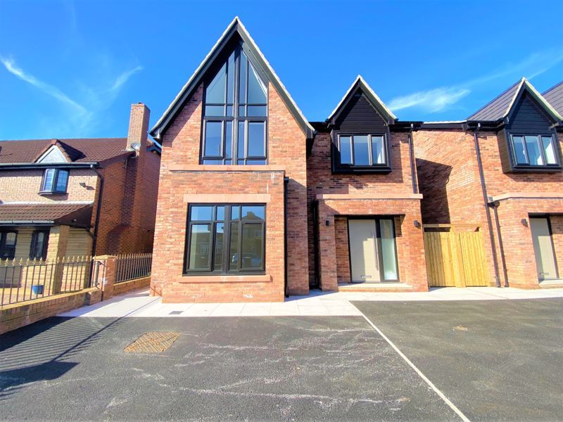 5 bed detached house to rent in Henfold Road, Astley, Tyldesley ...