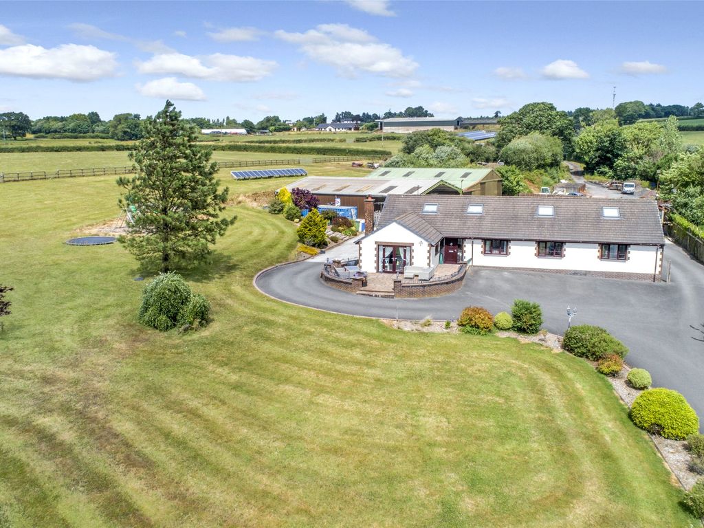 7 bed bungalow for sale in Bishops Nympton, South Molton EX36, £ ...