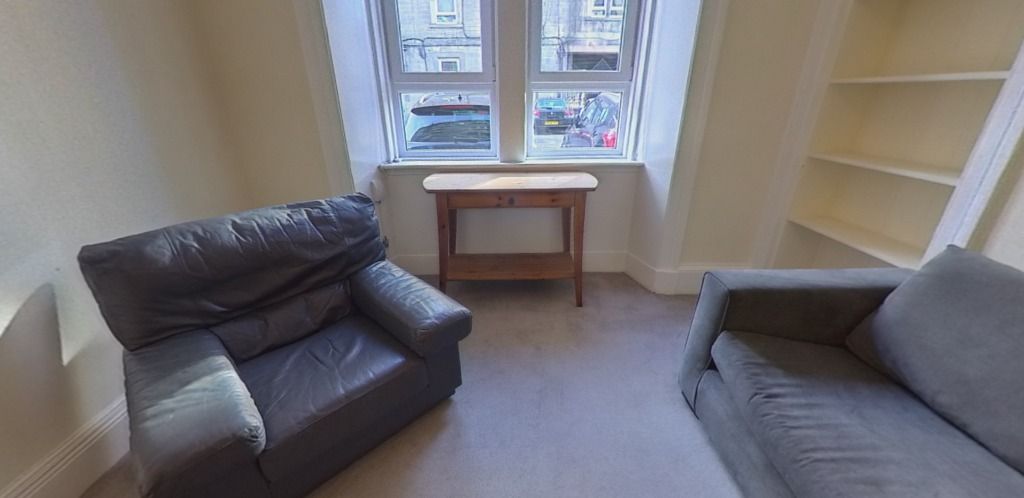 3 bed flat to rent in Drum Terrace, Easter Road, Edinburgh EH7, £1,925 ...