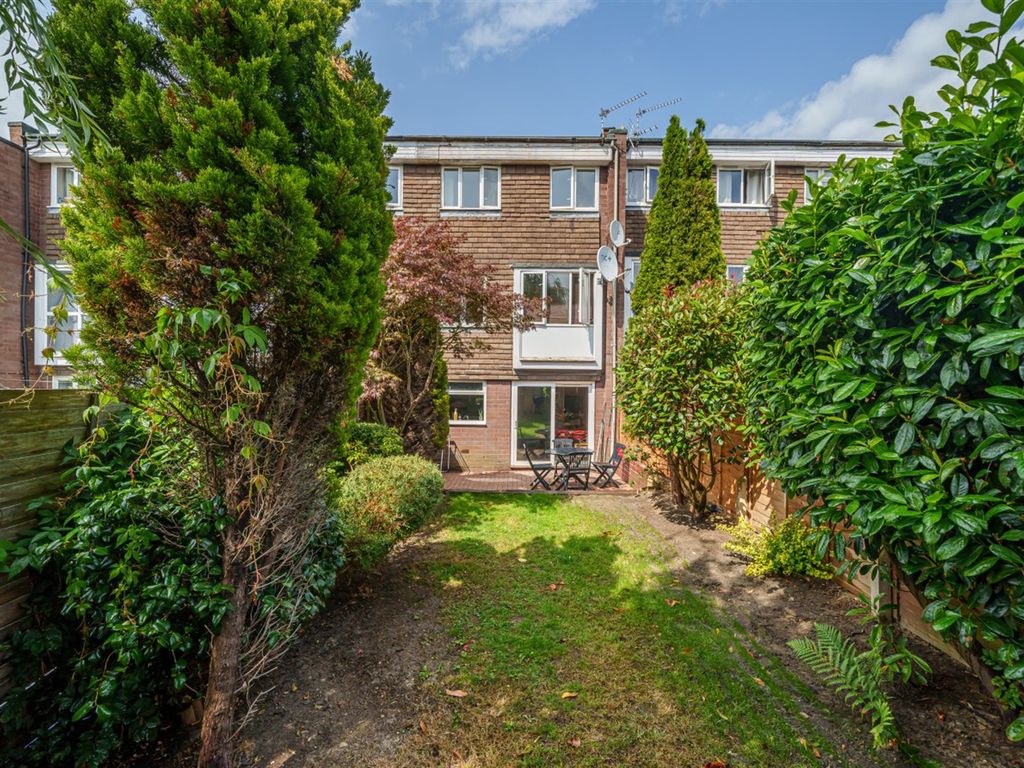 4 bed terraced house to rent in 15 Crossfield, Fernhurst, Haslemere ...