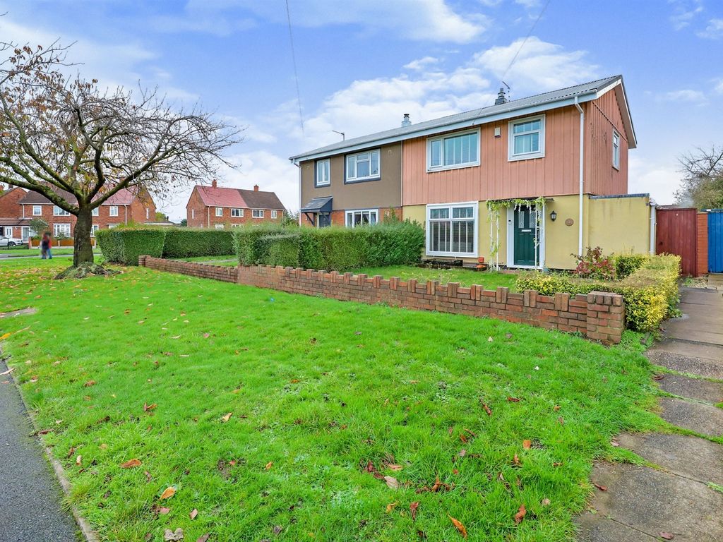 3 Bed Semi Detached House For Sale In Elmcroft Gardens Bushbury