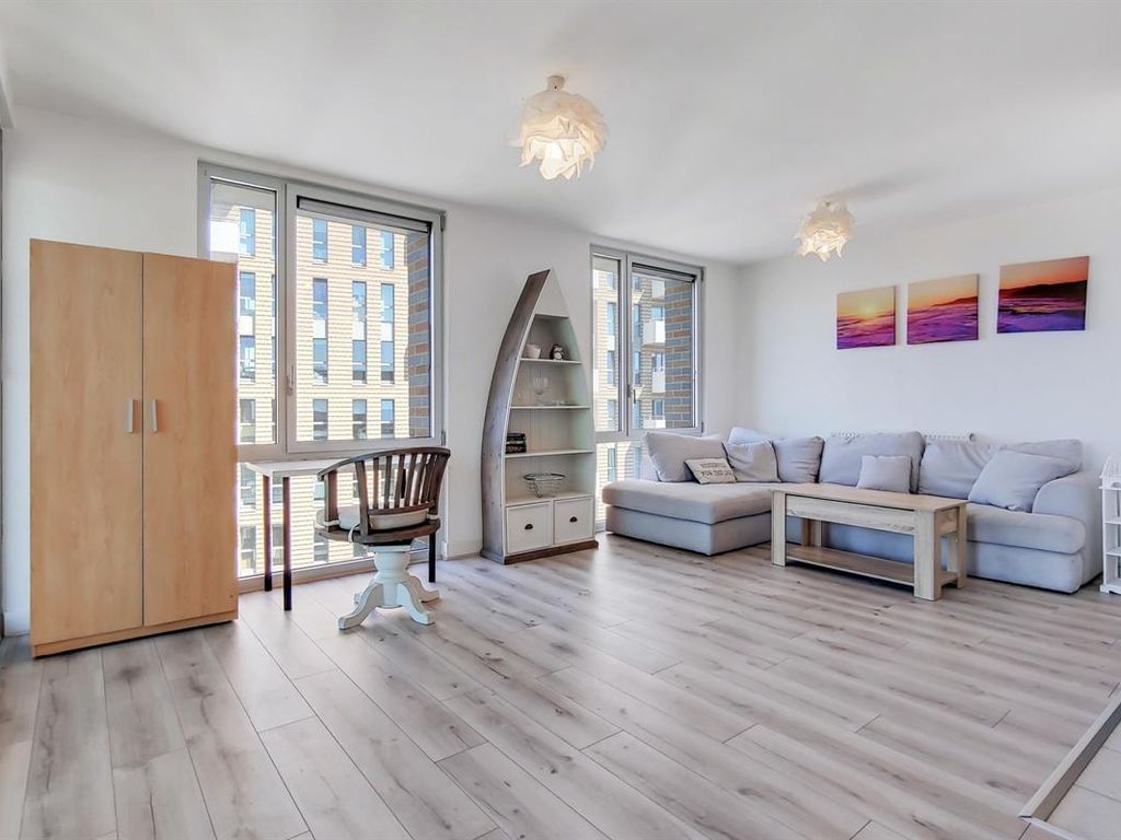 3 bed flat to rent in Devons Road, London E3 - Zoopla