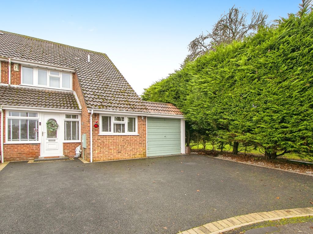 4 Bed Semi Detached House For Sale In Moreton Road Muscliff