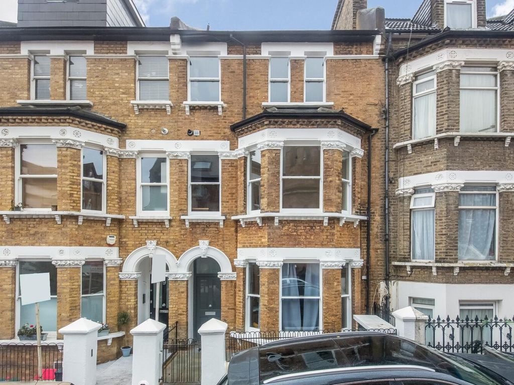 3 Bed Flat For Sale In Waldegrave Road Crystal Palace London Se19 £