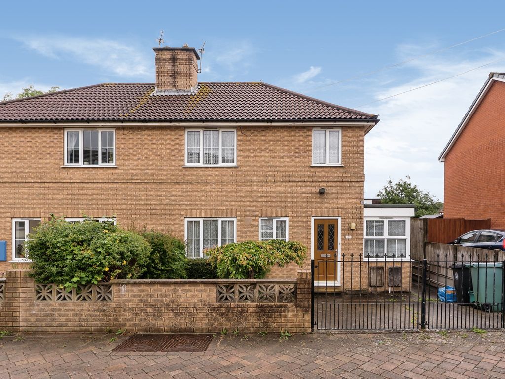 2 Bed Semi Detached House For Sale In Eden Grove Horfield Bristol Bs7