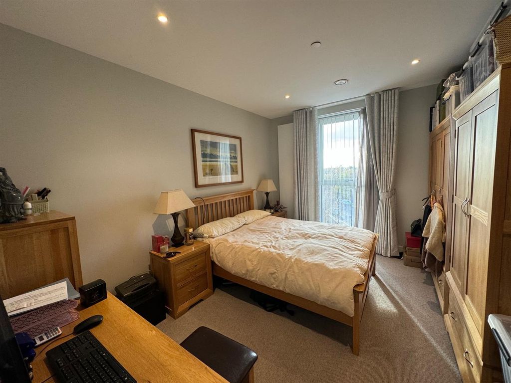 3 bed flat for sale in Samuelson House, Merrick Road, Southall UB2, £579,950 - Zoopla