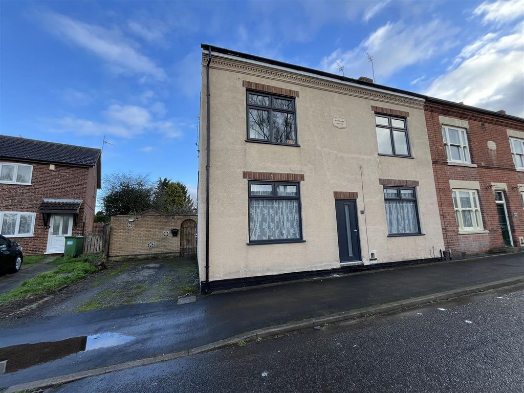3 Bed Semi Detached House For Sale In Park Road Wigston Le18 £259 950