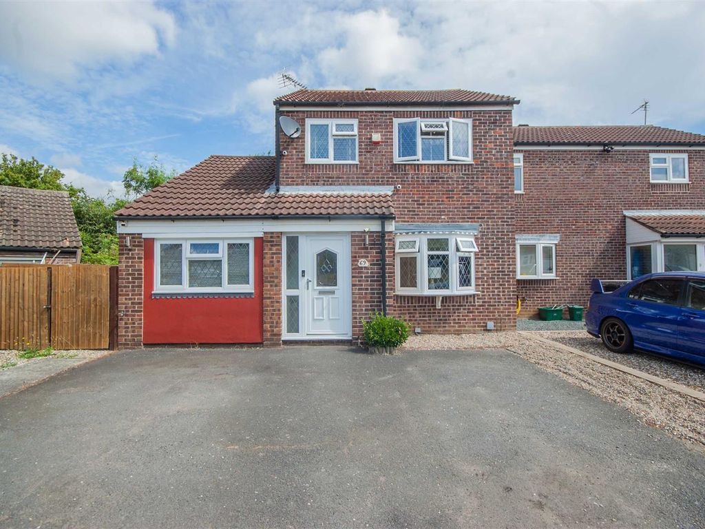4 Bed Link Detached House For Sale In Boleyn Way Boreham Chelmsford