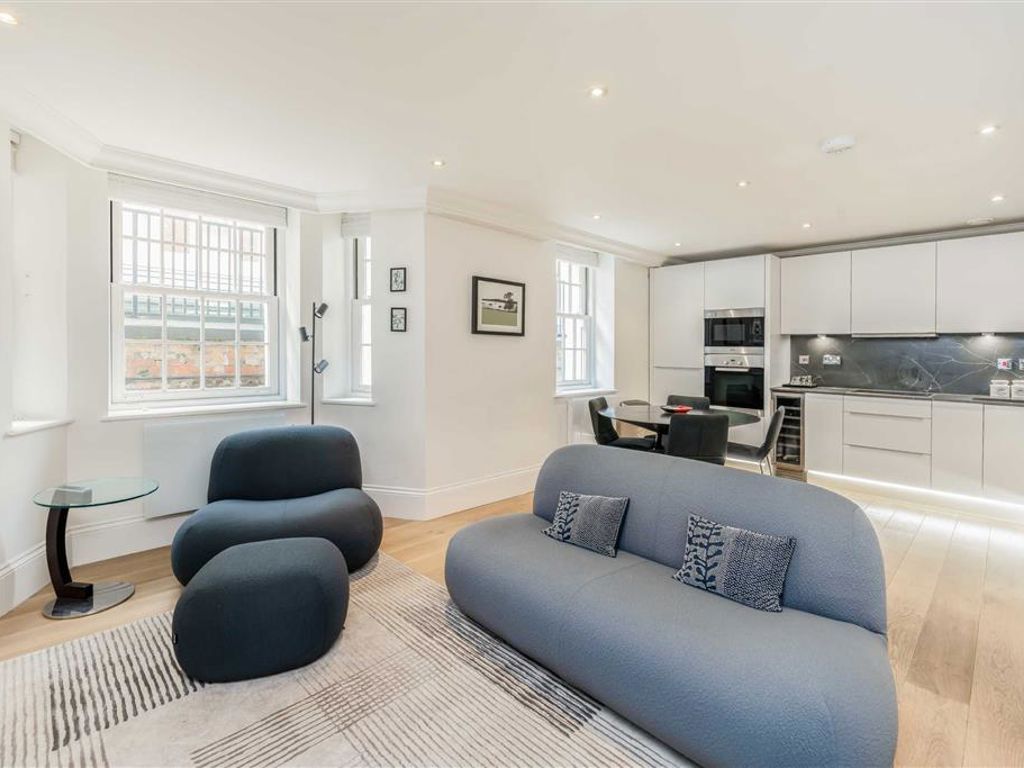 2 bed flat to rent in Huntley Street, London WC1E, £4,247 pcm - Zoopla