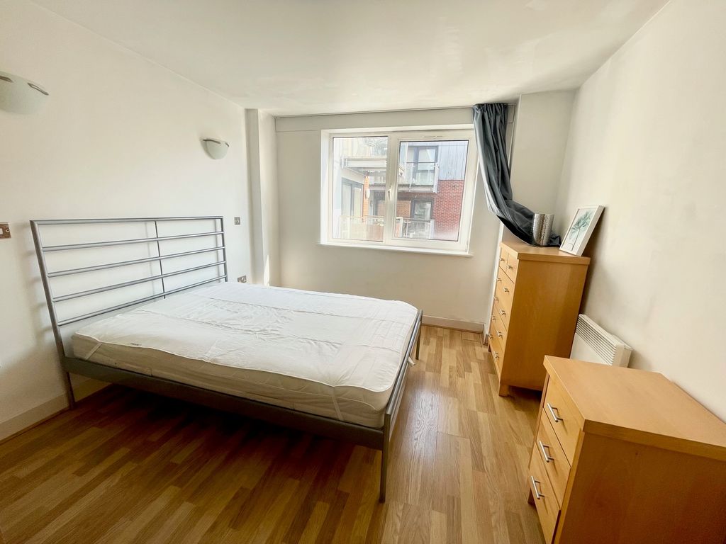 2 bed flat to rent in Kimber House, High Street, Southampton SO14 - Zoopla