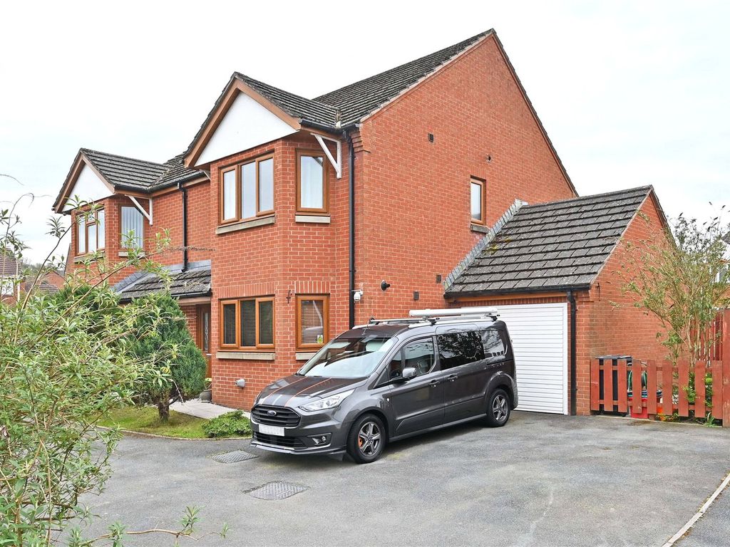 3 bed semi-detached house for sale in Ithon View, Llandrindod Wells ...