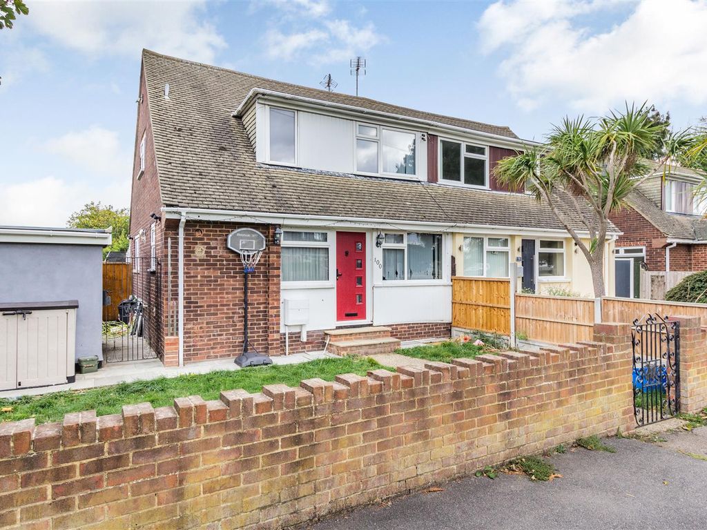 4 Bed Semi Detached House For Sale In Cedar Road Canvey Island Ss8