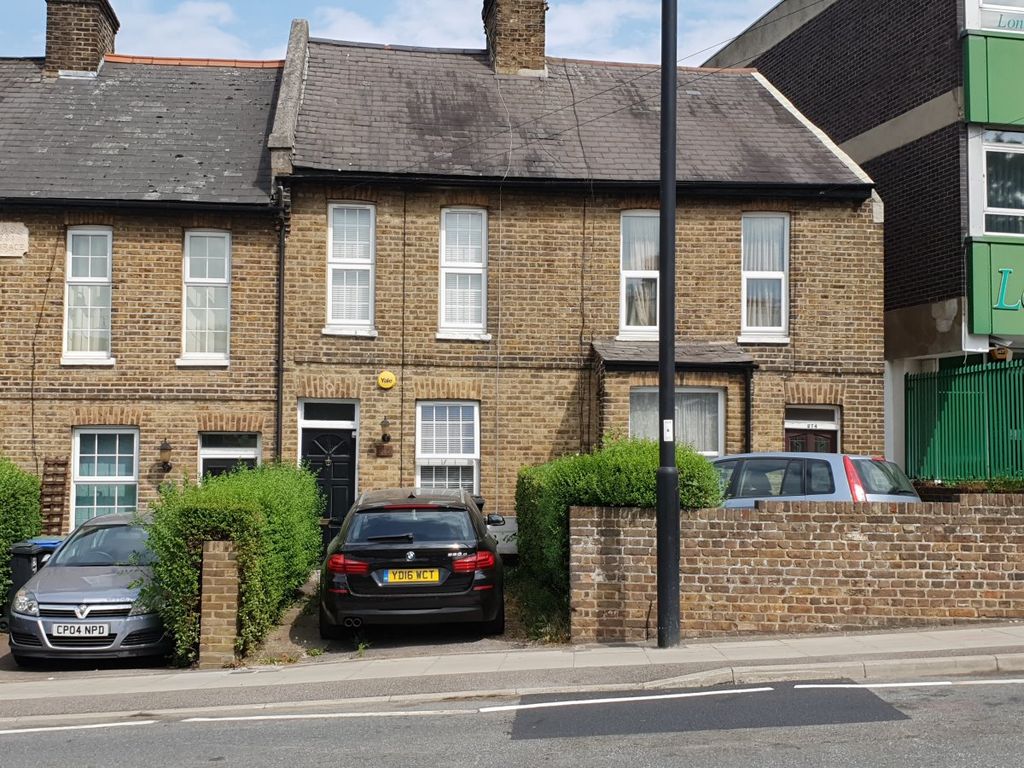 2 bed terraced house to rent in Chase Road, London N14 - Zoopla