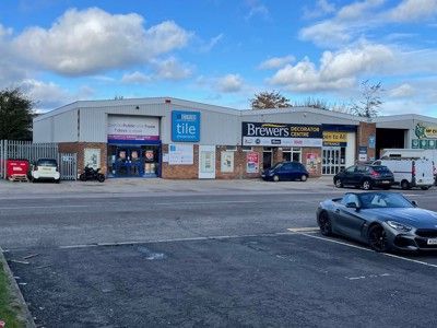 Industrial to let in Trinity Trading Estate, Mill Way, Sittingbourne ...