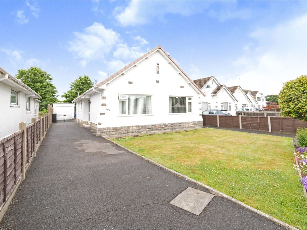 3 Bed Bungalow For Sale In Castle Lane West Muscliff Bournemouth