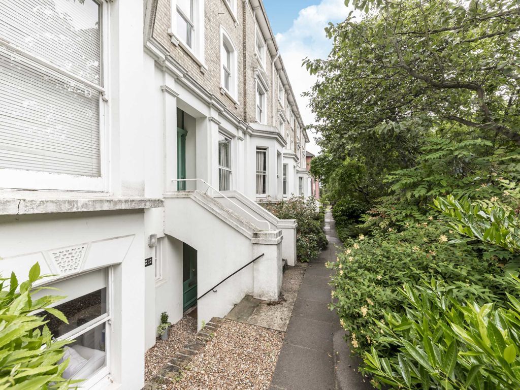 2 bed flat to rent in Surbiton Road, Kingston Upon Thames KT1 - Zoopla