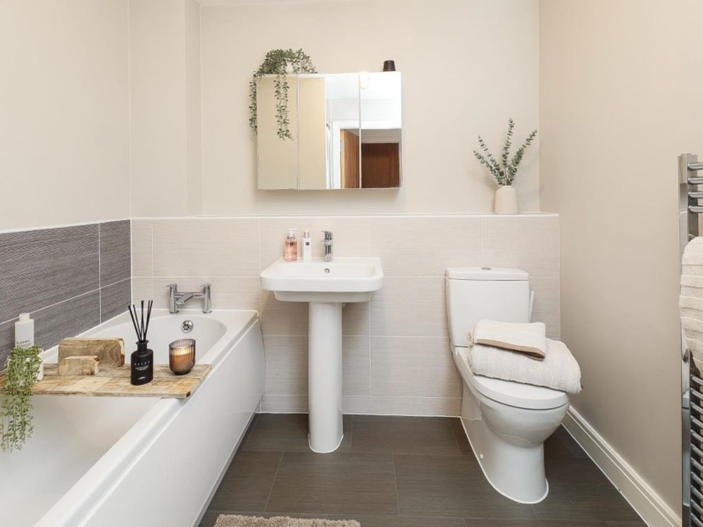 2 bed flat for sale in Mormet Court, Croft Close, Two Gates, Tamworth ...