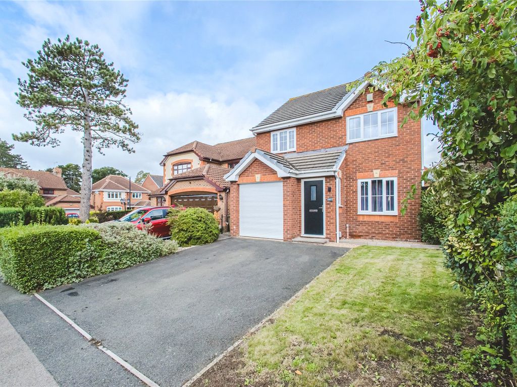 3 Bed Detached House For Sale In Sandstone Road Bridlewood Swindon