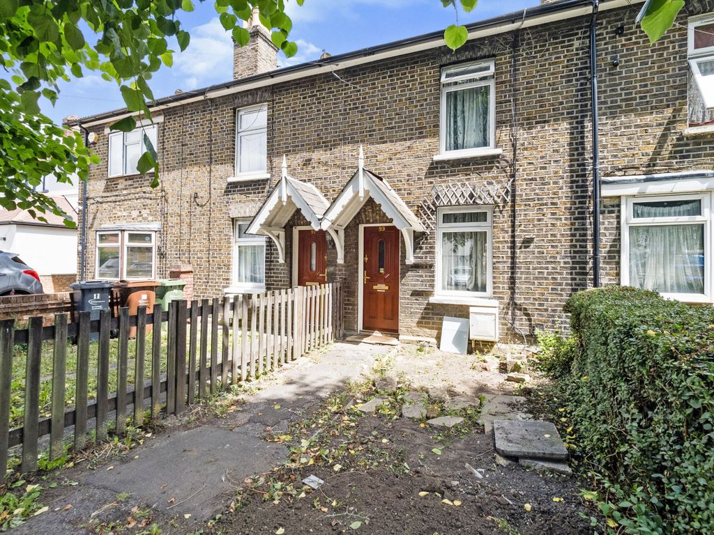 2 Bed Terraced House For Sale In Bennetts Castle Lane Dagenham Rm8
