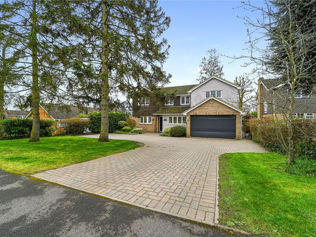 4 Bed Detached House For Sale In The Glade Colchester Essex Co4 £