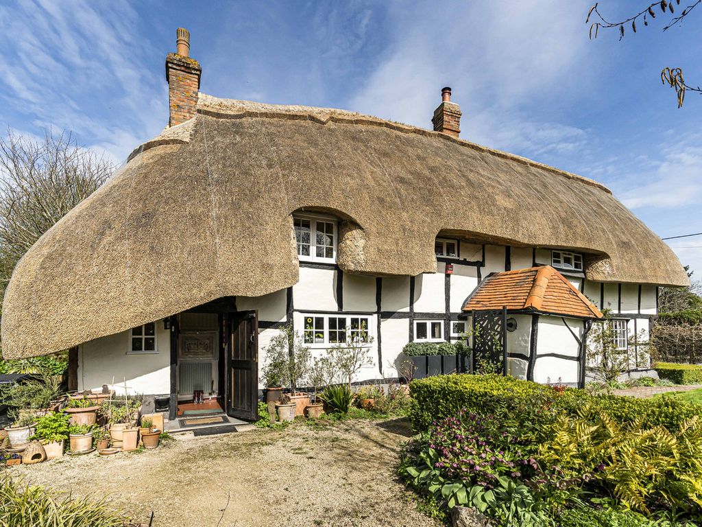 3 bed detached house for sale in Main Street, West Hagbourne OX11, £ ...