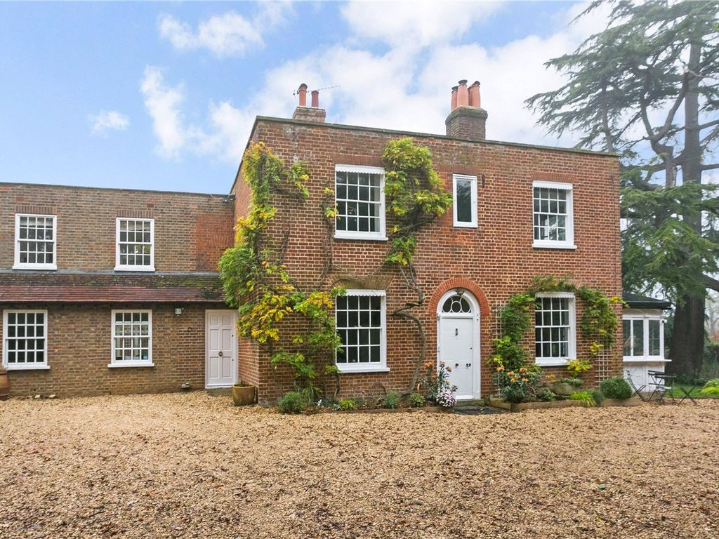 4 bed detached house for sale in Poundfield Lane, Cookham, Berkshire ...