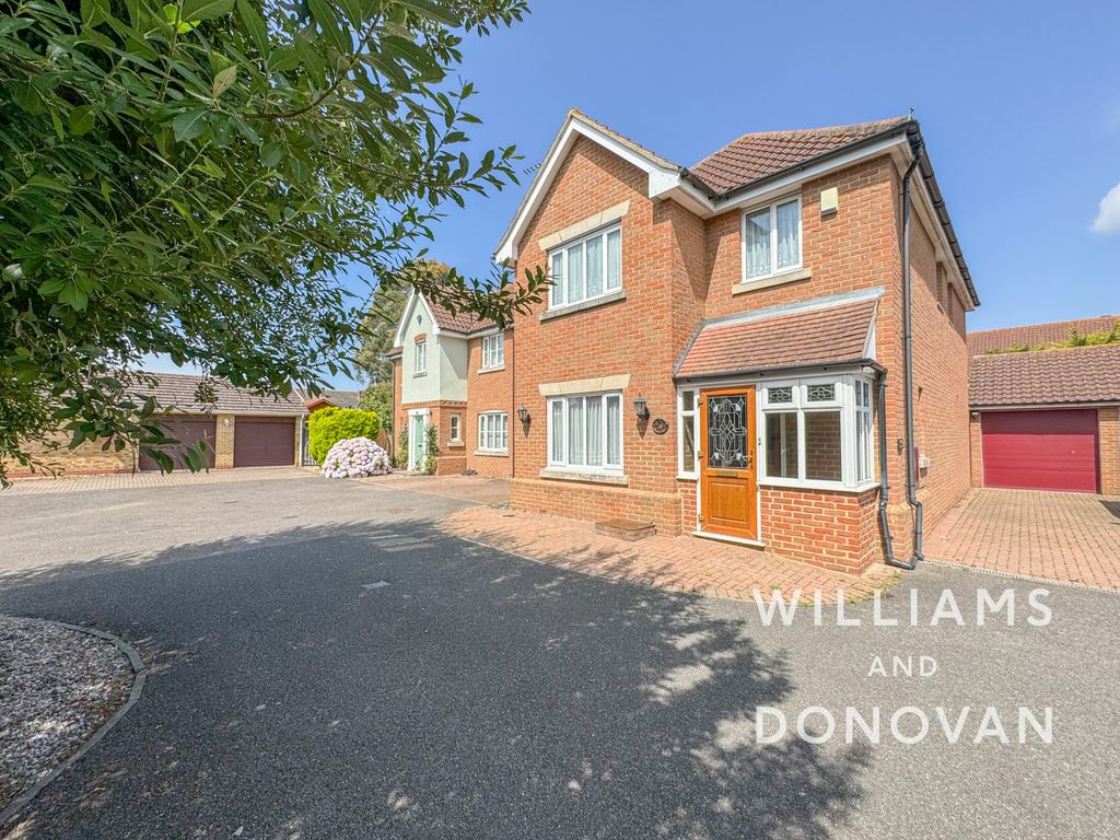 4 Bed Detached House For Sale In Nelson Road Ashingdon Rochford Ss4