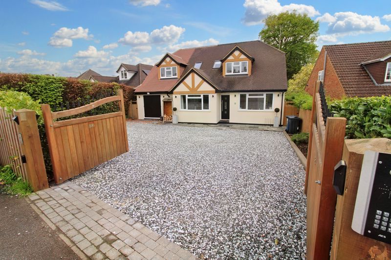 4 bed detached bungalow for sale in Wycombe Road, Holmer Green, High ...