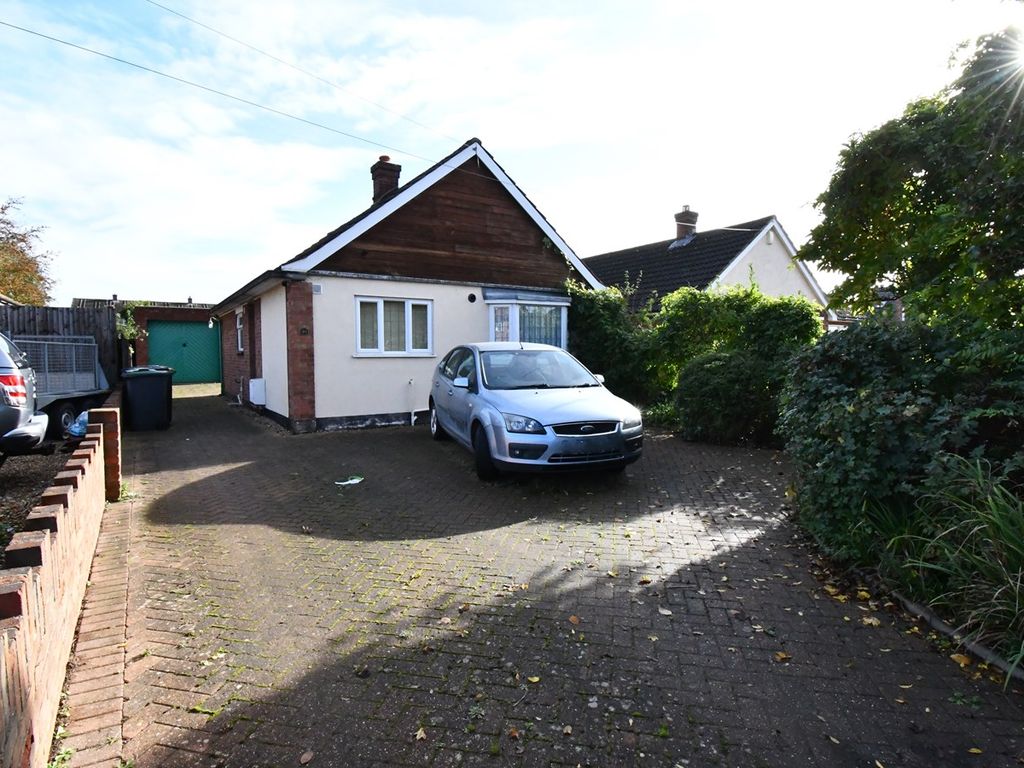 2 Bed Bungalow For Sale In Margetts Road Kempston Bedford Mk42 £