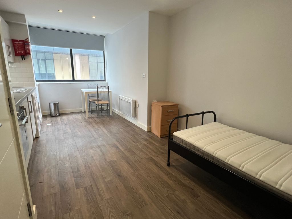 Studio to rent in Kings Oak House, Harrow HA1 - Zoopla