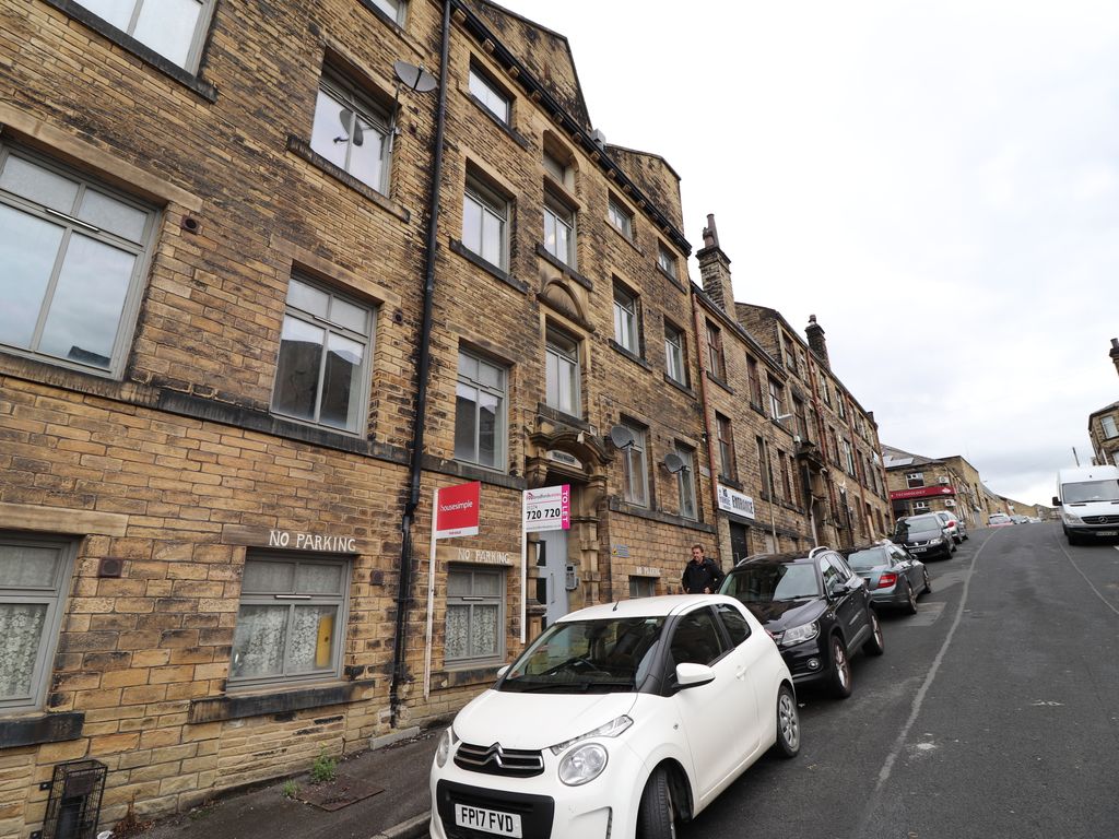2 bed flat to rent in Ruby House, Dyson Street, Bradford BD1, £550 pcm ...