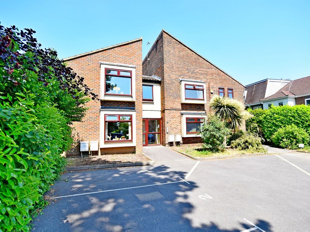 1 bed flat to rent in Flat 3, 73 Station Road, Netley Abbey ...