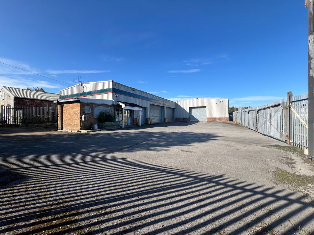 Industrial to let in Claro House, Claro Road, Harrogate HG1, £35,000 pa ...