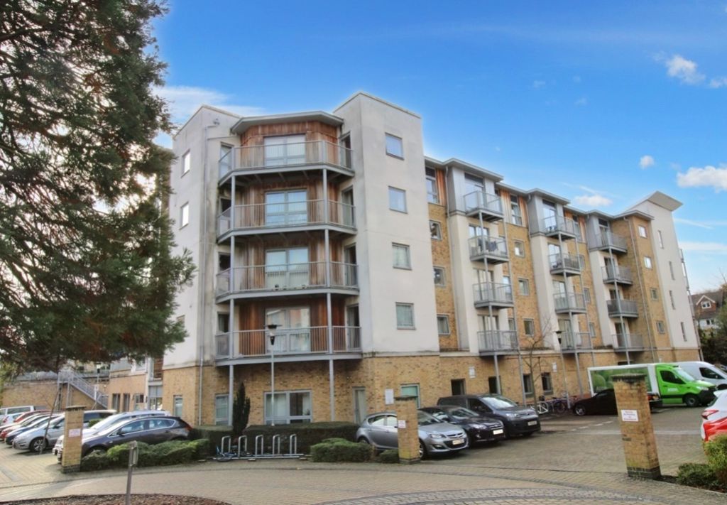 2 bed flat to rent in Brand House, Coombe Way, Farnborough, Hants GU14 ...