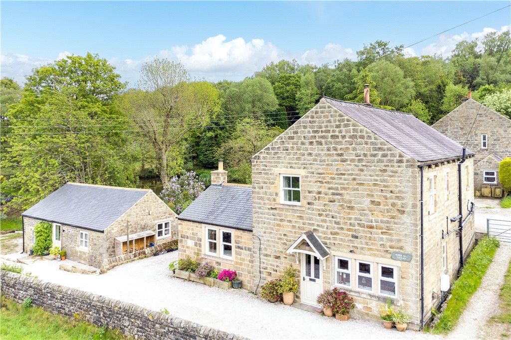 6 bed detached house for sale in Glasshouses, Harrogate, North ...