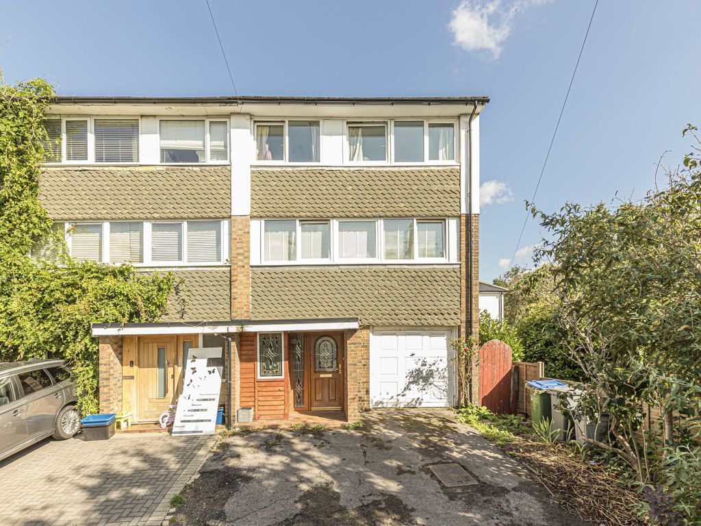 4 bed terraced house for sale in South Road, Twickenham TW2, £750,000 - Zoopla