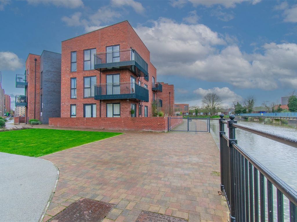 2 bed flat for sale in 2, Grand Union Embankment, Leicester ...