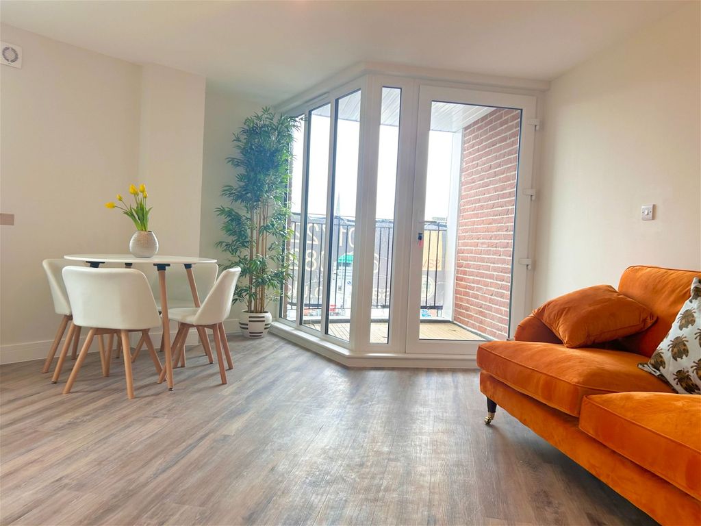 New home, 2 bed flat for sale in Wilton Road, Salisbury SP2, £250,000 - Zoopla