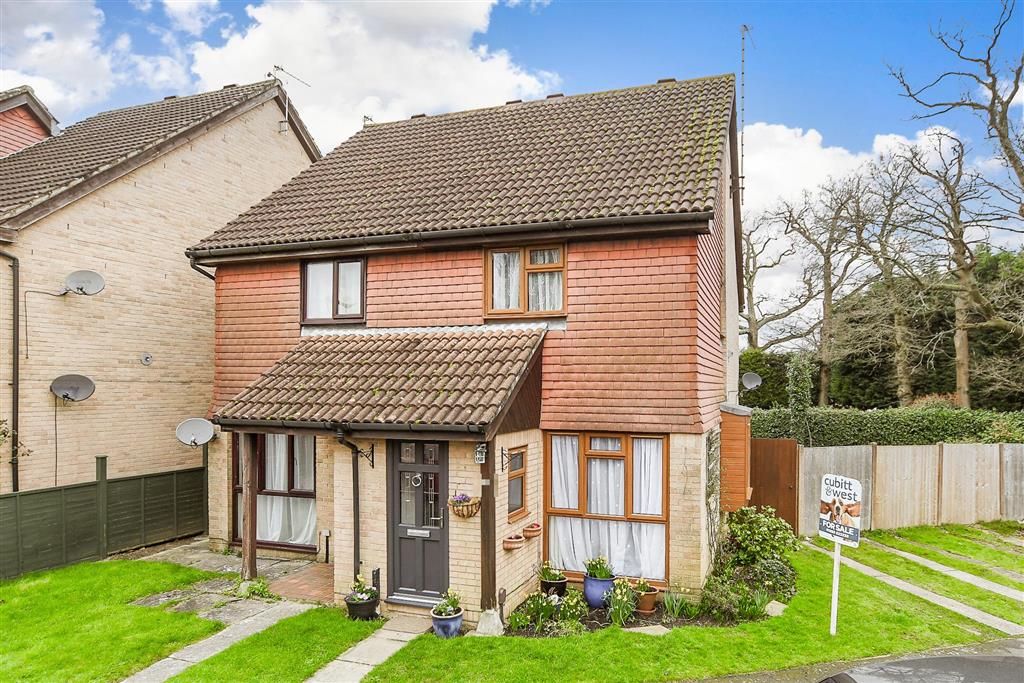 2 Bed Semi Detached House For Sale In Guinevere Road Ifield West
