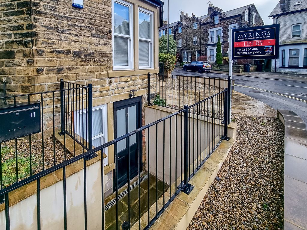Studio to rent in Mayfield Grove, Harrogate HG1 - Zoopla