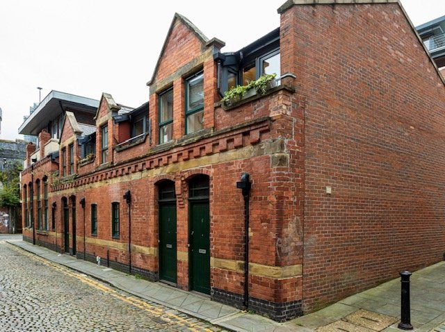 1 bed terraced house to rent in Barton Street, Manchester, Greater ...