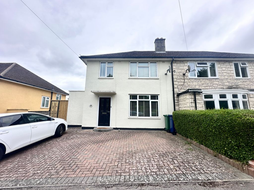 3 bed property to rent in Saxon Way, Headington, Oxford OX3, £1,900 pcm ...