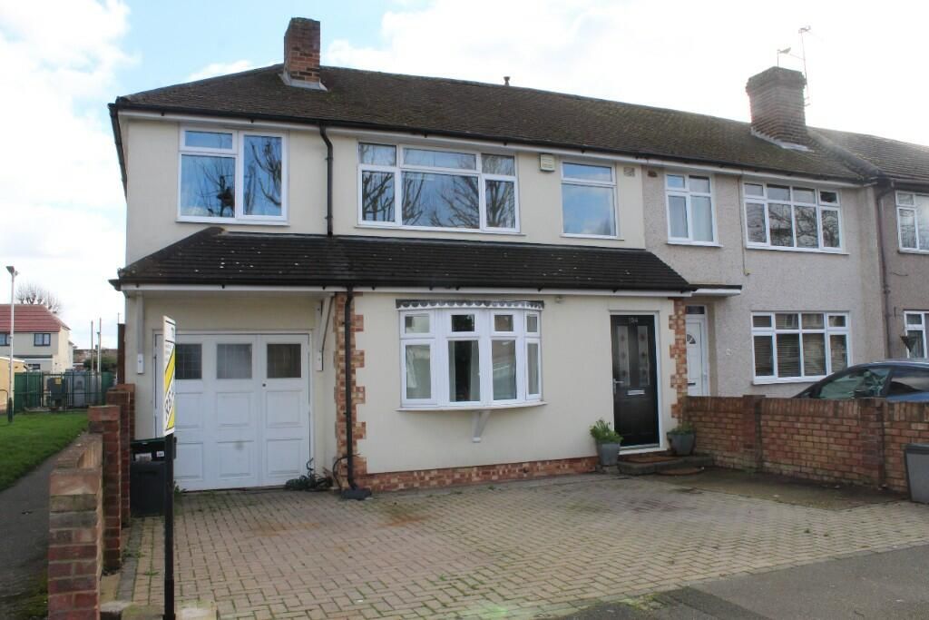 4 bed end terrace house to rent in Benhurst Avenue, Elm Park, Essex ...