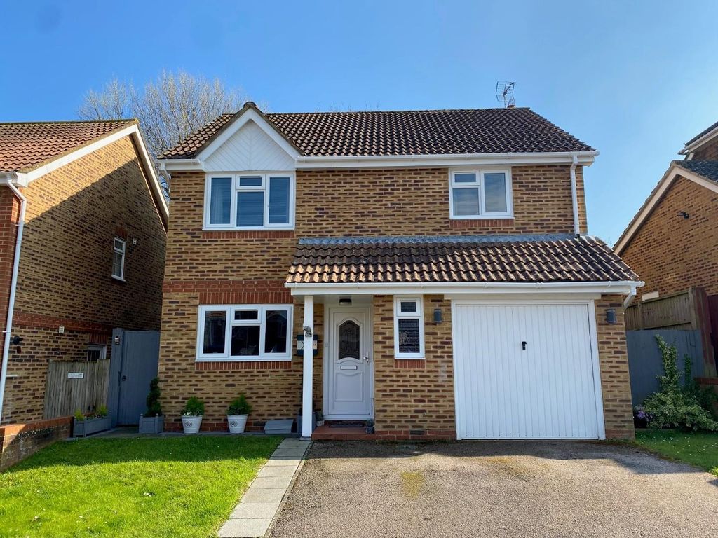 4 bed detached house for sale in Regnum Close, Eastbourne BN22 - Zoopla