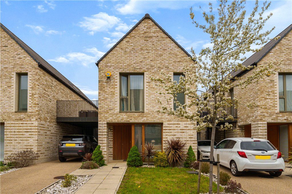 3 bed detached house for sale in Camborne Road, Edgware, London HA8 - Zoopla